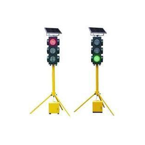 Solar Portable Traffic Signal – Kamakhya Constructions